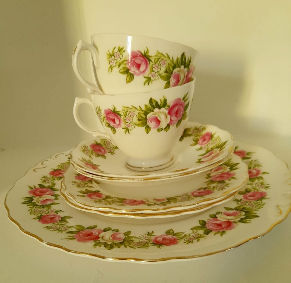 Colclough tea set for two - Overstrand Hospice